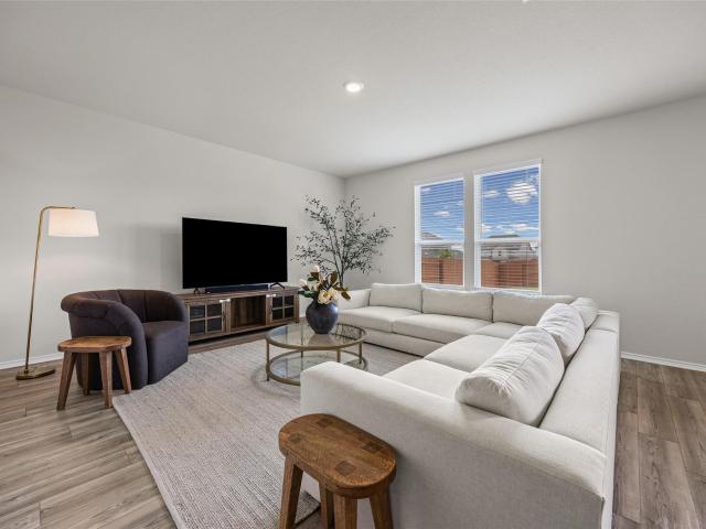 208 Orange Rd