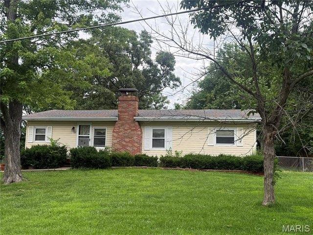 208 Lorene Dr, O'Fallon, MO 63366