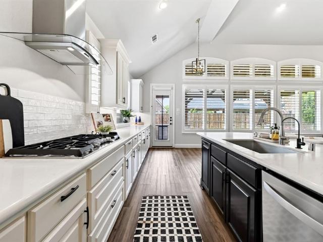208 Lenten Rose Drive