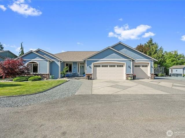 208 Lilly Ln, Mount Vernon, WA 98274