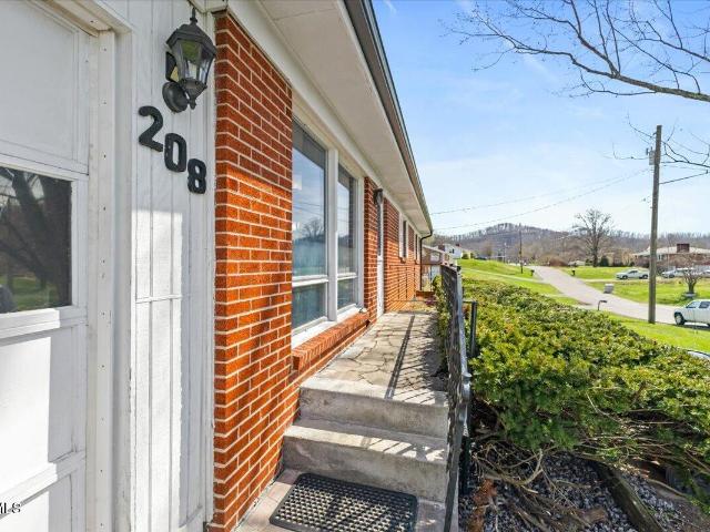 208 Lynfield Road