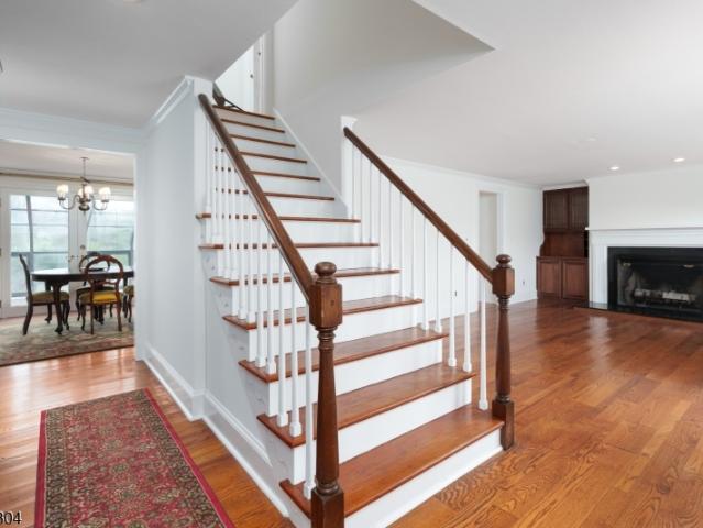 208 Mountain Rd