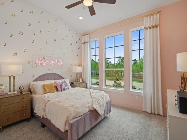 208 Montecido Dr, Liberty Hill, TX 78642