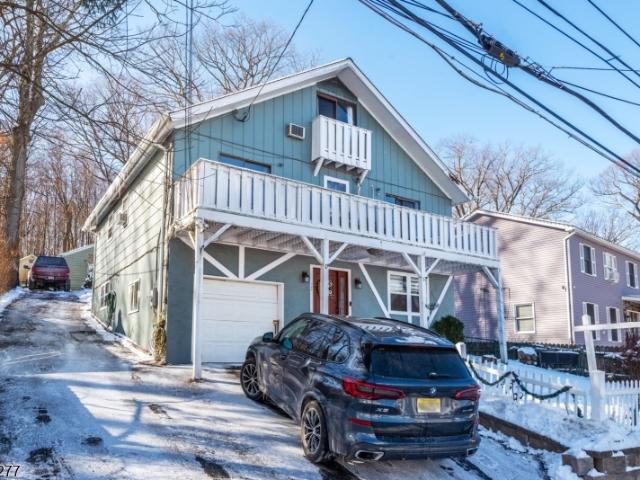 208 Maxim Dr, Hopatcong, NJ 07843 | MLS #4008 | Compass