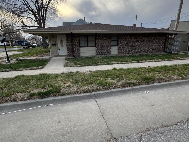 208 Maple Street