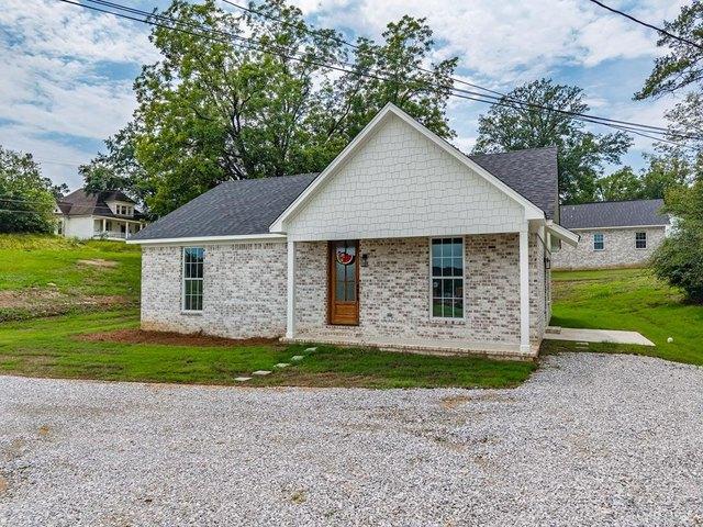 208 Market St, Water Valley, MS 38965