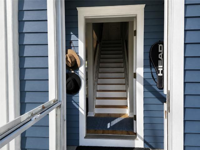208 Marlborough Street 4