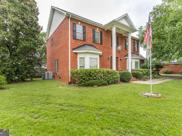 208 Martin Terrace