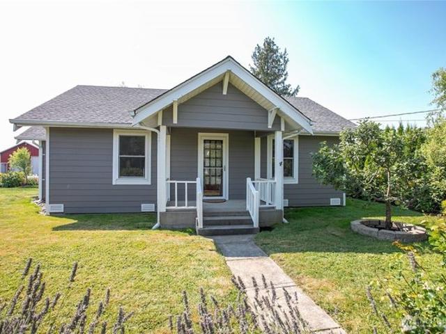 208 Mead Ave, Everson, WA 98247