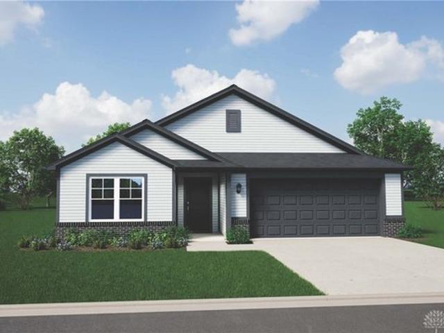 208 Meadow Dr, New Carlisle, OH 45344