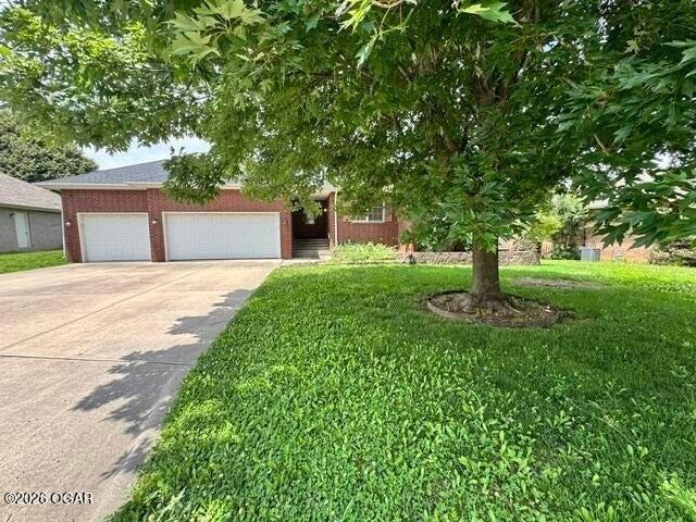 208 Miller Way, Monett, MO 65708