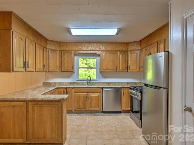 208 Murdock Road