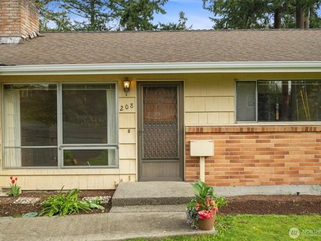 208 N 184th St, Shoreline, WA 98133