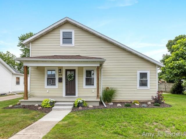 208 N Webster St, Greenville, MI 48838