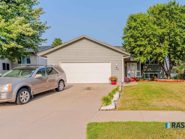 208 N Foss Ave, Sioux Falls, SD 57110