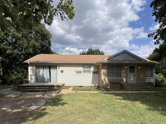 208 N Mincer Ave, Stafford, KS 67578