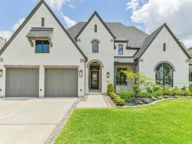 208 N Opulent Dr, Montgomery, TX 77316