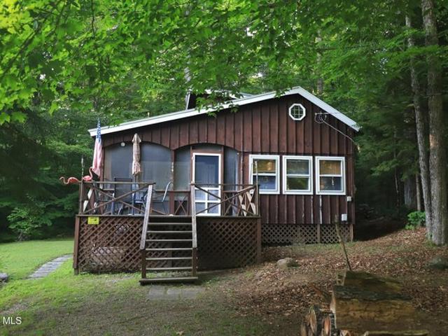 208 N Stoner Lake Rd, Caroga, NY 12032