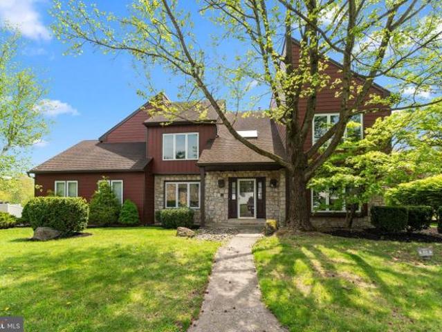 208 Nicklaus Dr, Doylestown, PA 18901