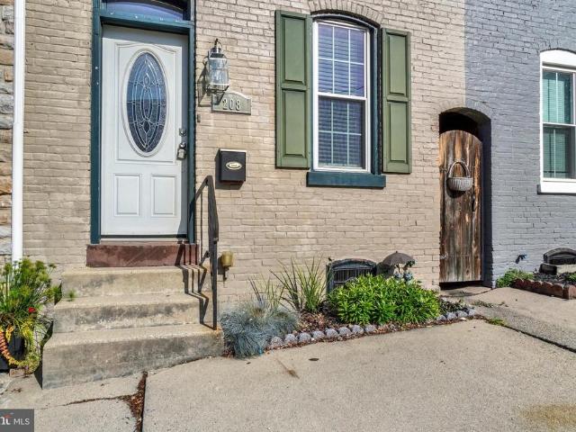 208 S 6Th Street