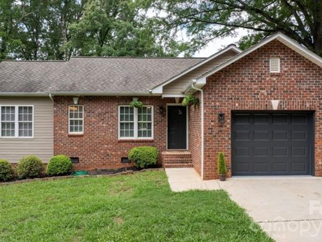 208 S B Ave, Maiden, NC 28650