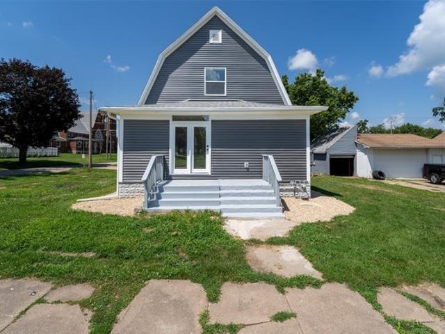 208 S Church St, Toledo, IA 52342