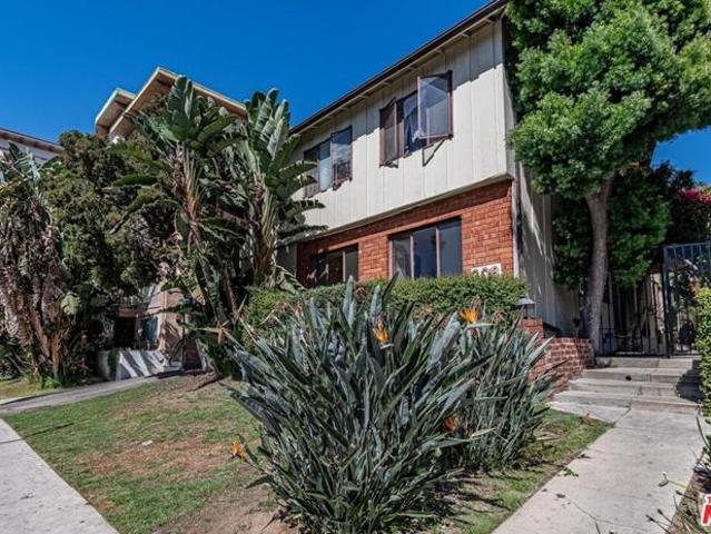 208 S Mariposa Ave #1 Los Angeles, CA 90004