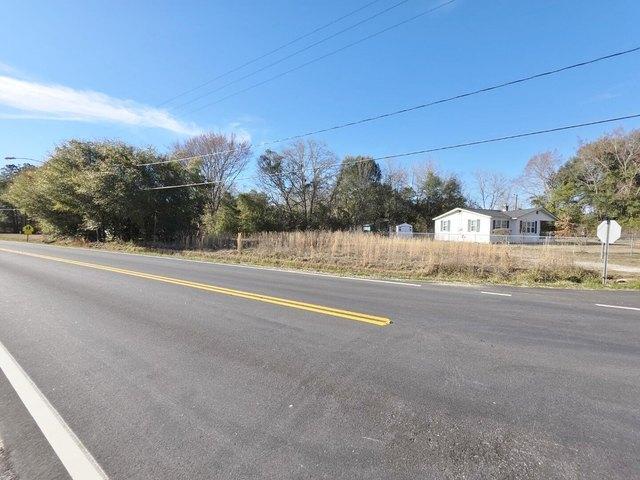 208 S Sumter St, Pinewood, SC 29125