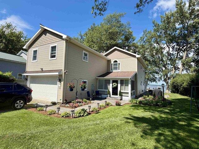 208 Sandy Cove Rd, Saint Albans Town, VT 05478