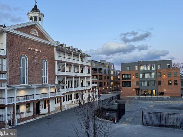 208 Second Street E # 402
