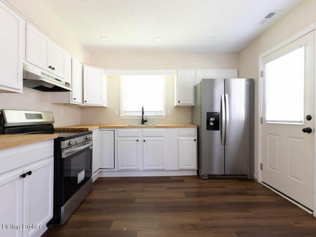 208 Short St