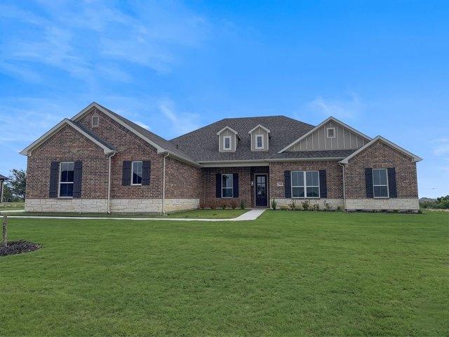 208 Slimp Blf, Azle, TX 76020