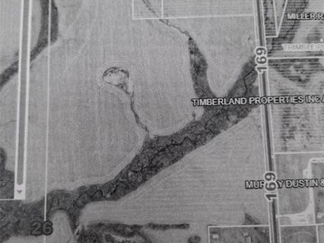 208 St, Trimble, MO 64492