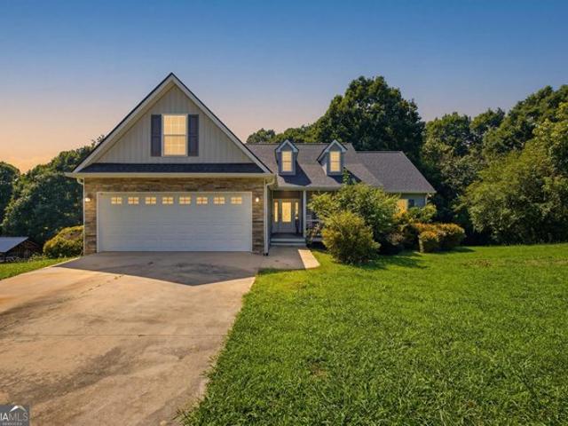 208 Stonington Dr, Mount Airy, GA 30563