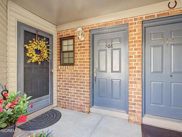 208 Sunshine Ct Unit 208, Parlin, NJ 08859
