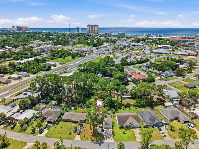 208 Palm Cir, Panama City Beach, FL 32413