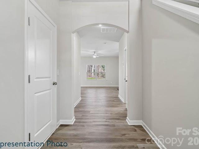 208 Roxanna Court