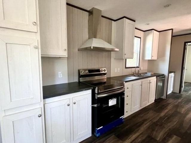 208 Robin Dr, Troy, AL 36079