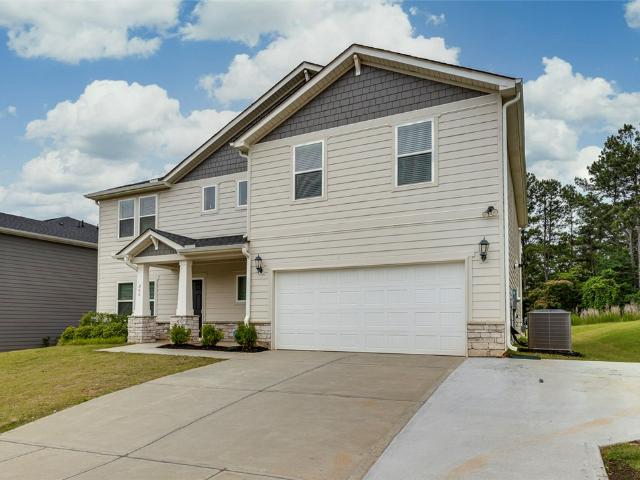 208 Roderick Lane