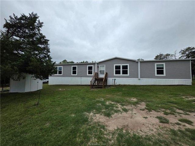 208 Red Wood Dr, Somerville, TX 77879
