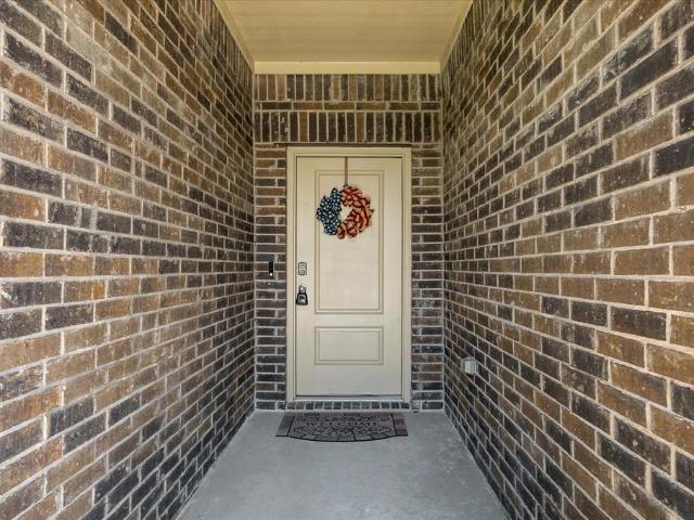 208 Redstone Lane