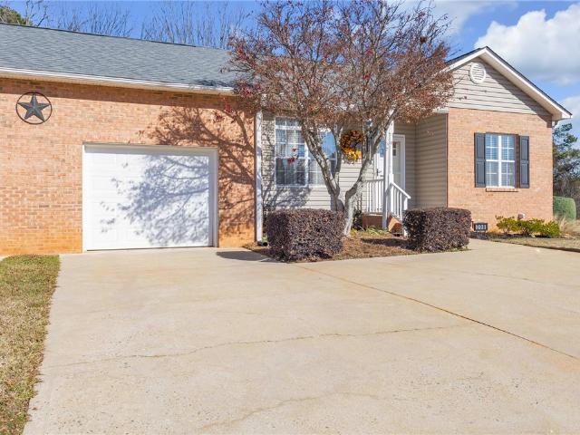 208 River Oaks Cir, Piedmont, SC 29673 | MLS #1588 | Compass