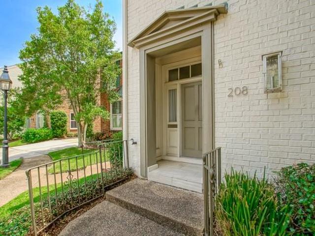 208 Rue St Peter Street