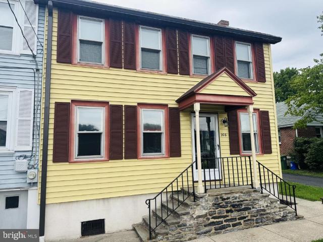 208 W 2Nd Street