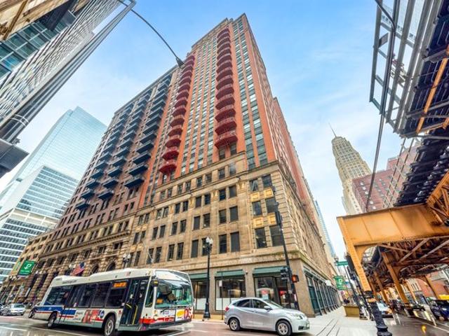 208 W Washington St Apt 1605, Chicago, IL 60606