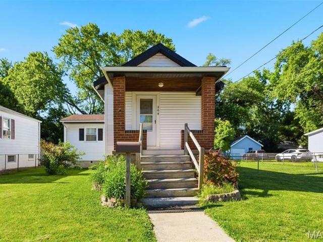 208 W Arlee Ave, Saint Louis, MO 63125
