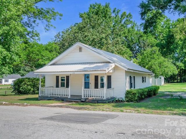 208 W Church St, Jefferson, SC 29718