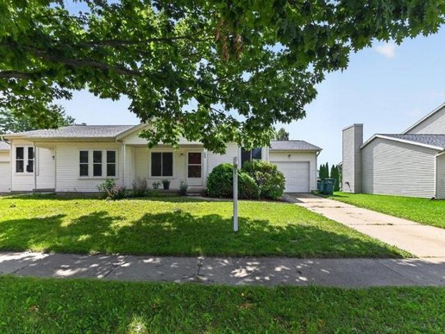 208 W Clover Ln Unit B, Cottage Grove, WI 53527