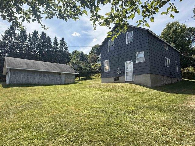 208 W First St, Caspian, MI 49915