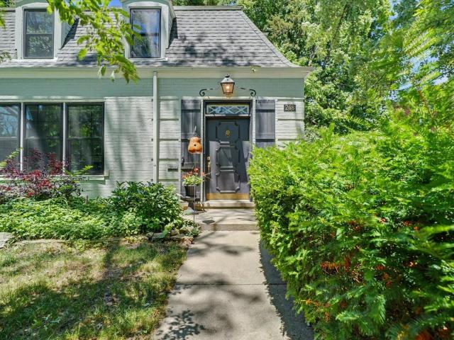 208 W Florida Avenue